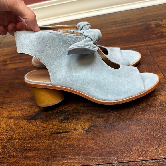 Bernardo | Shoes | Bernardo Luna Bow Shooties In Vintage Blue Round ...